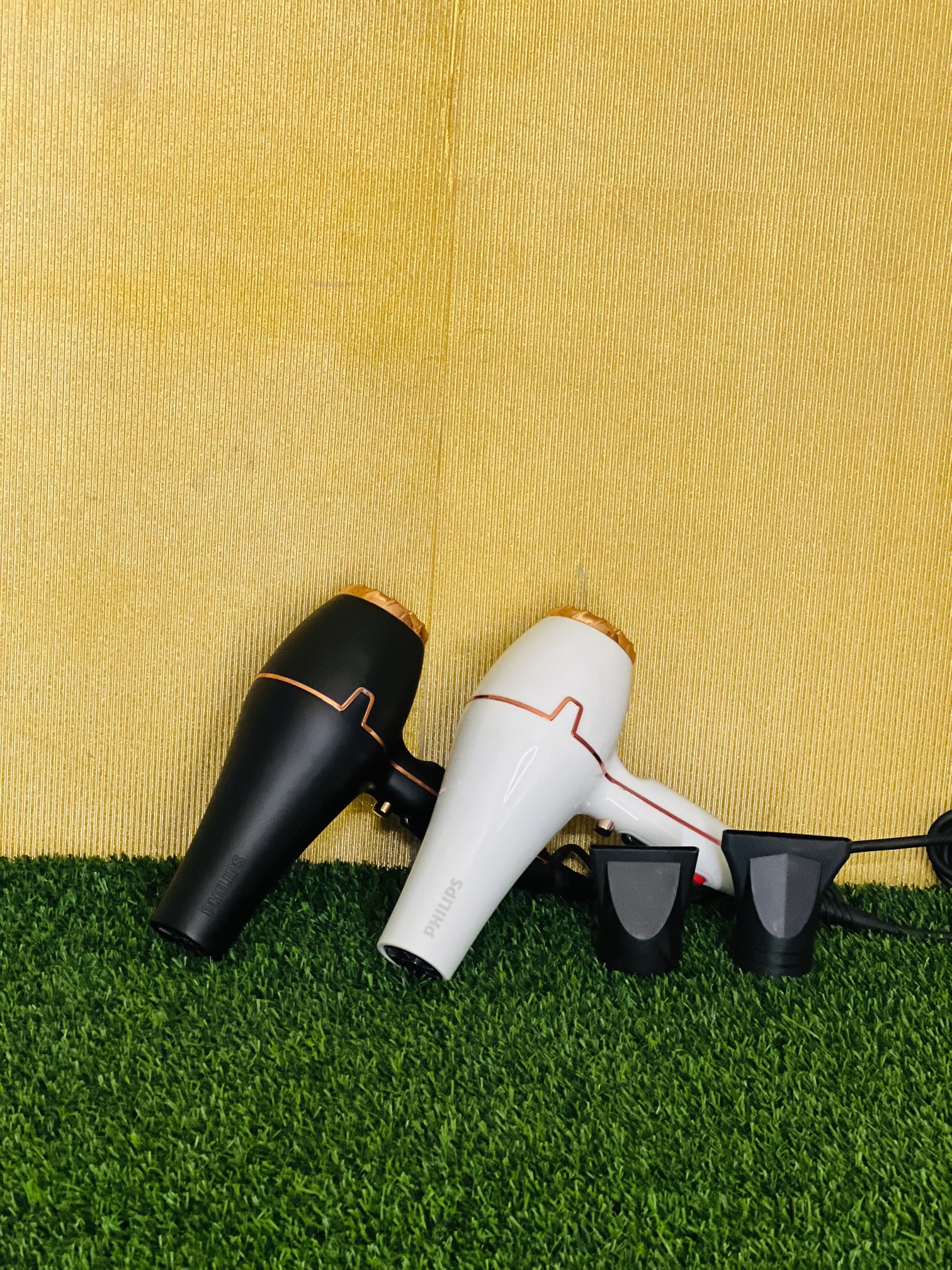 سشوار فیلیپس موتور فوق سنگین اورجینال مدل PH-8240 - فروشگاه اینترنتی جارومی